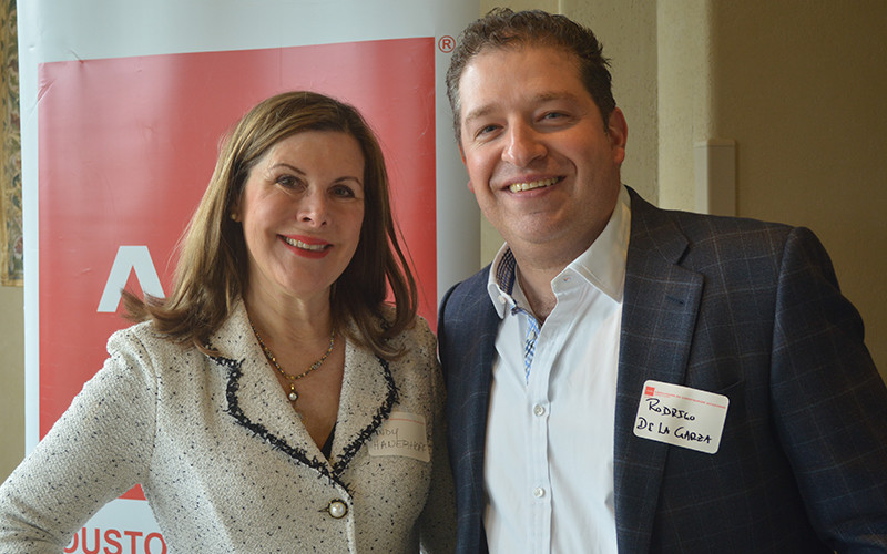 FINANZAS - Viva! The Woodlands Magazine